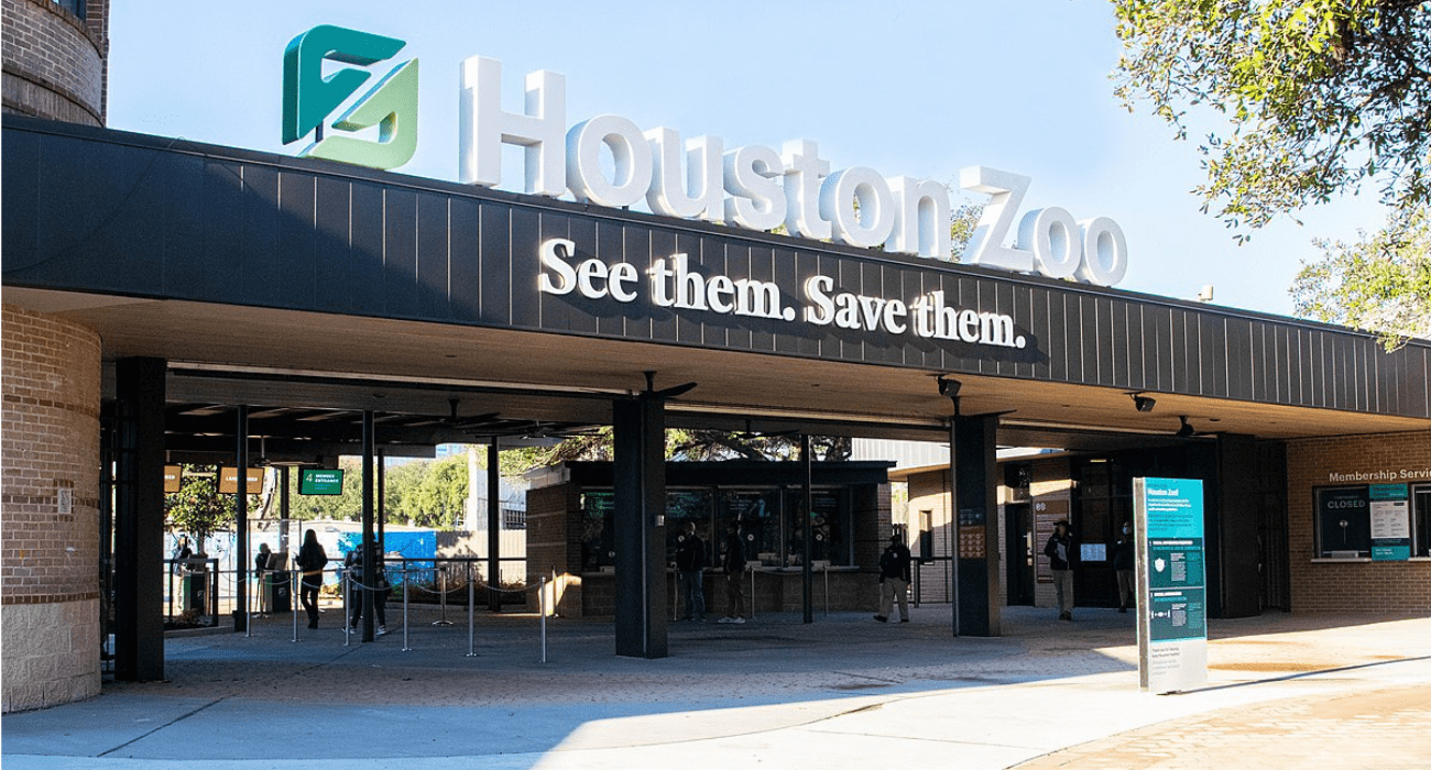 Another Zoo Exhibit Apparently Vandalized