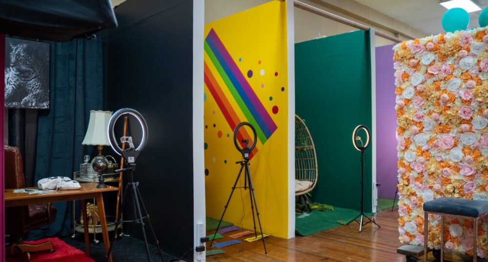 VIDEO: New Selfie Studio Opens in Downtown Dallas