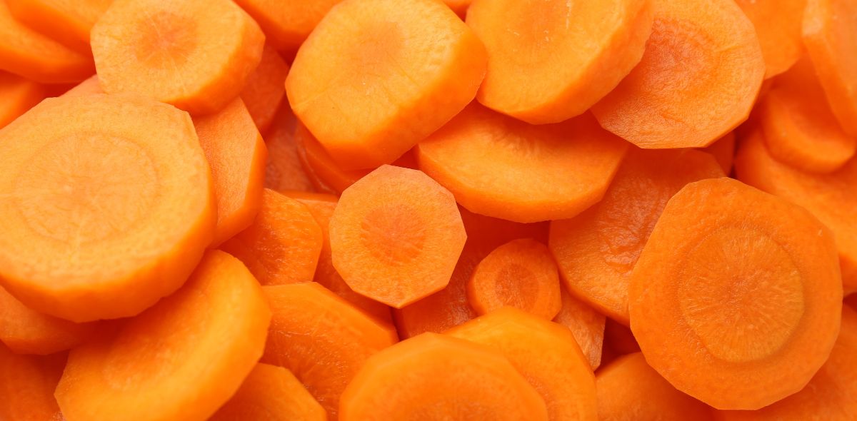 E. Coli Outbreak Linked To Contaminated Carrots Claims One Life ...