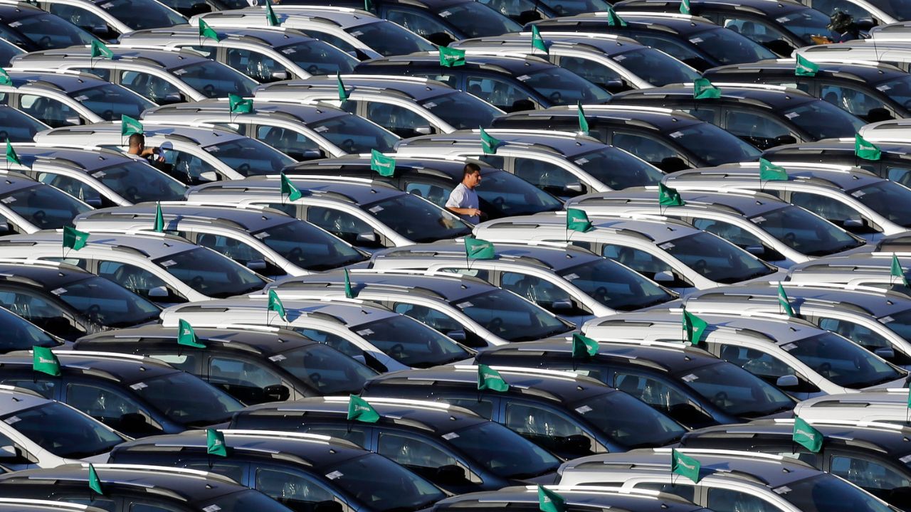 GM And Ford Issue Vehicle Recalls Due To Engine And Camera Defects