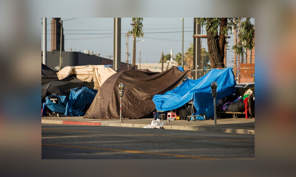 Trump To Sign Executive Order To Clear Homeless From Streets And Boost ...