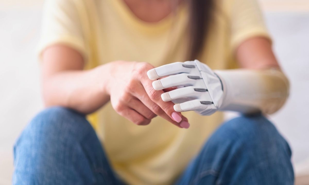 Does Your Brain Remember A Lost Limb? New Study Challenges Old Theories