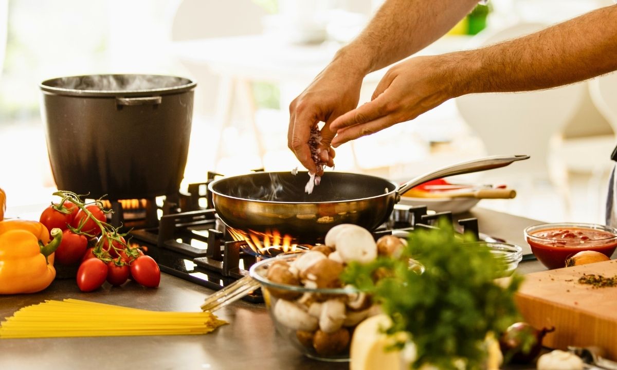 Processed 'Healthy' Foods? Home-Cooked Meals Shed Pounds Twice As Fast