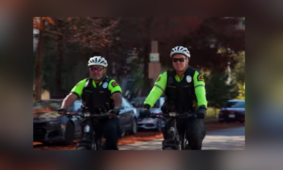 Downtown Dallas Police Bike Patrol Helps Homeless Family Find Shelter