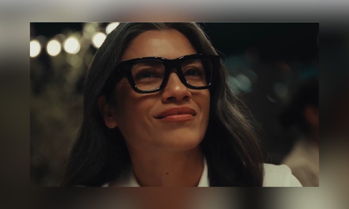 Meta Unveils Smart Glasses With Display