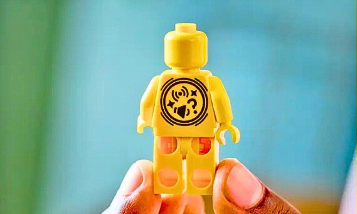 LEGO Smart Brick: Interactive Play With Lights And Sounds